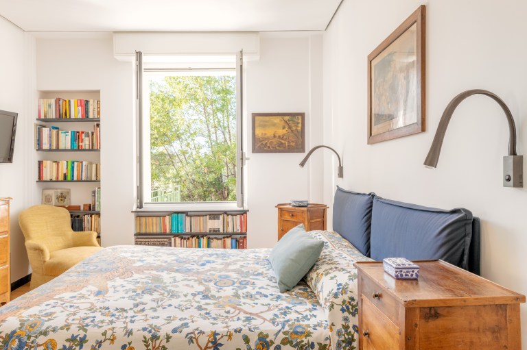 LA LINEA ROSA – DOORI